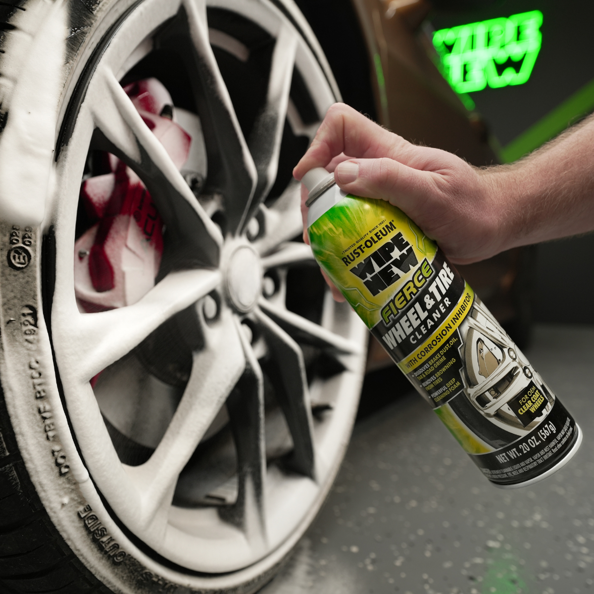 Fierce Wheel & Tire Cleaner - Rust-Oleum Wipe New