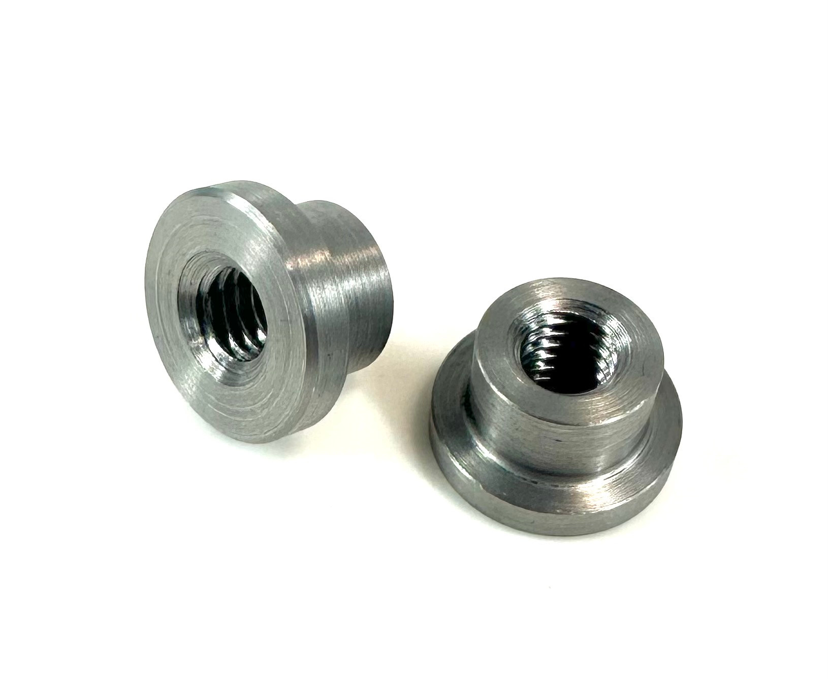Flanged Stepped Weld Bungs – SAE Threaded Through Bungs