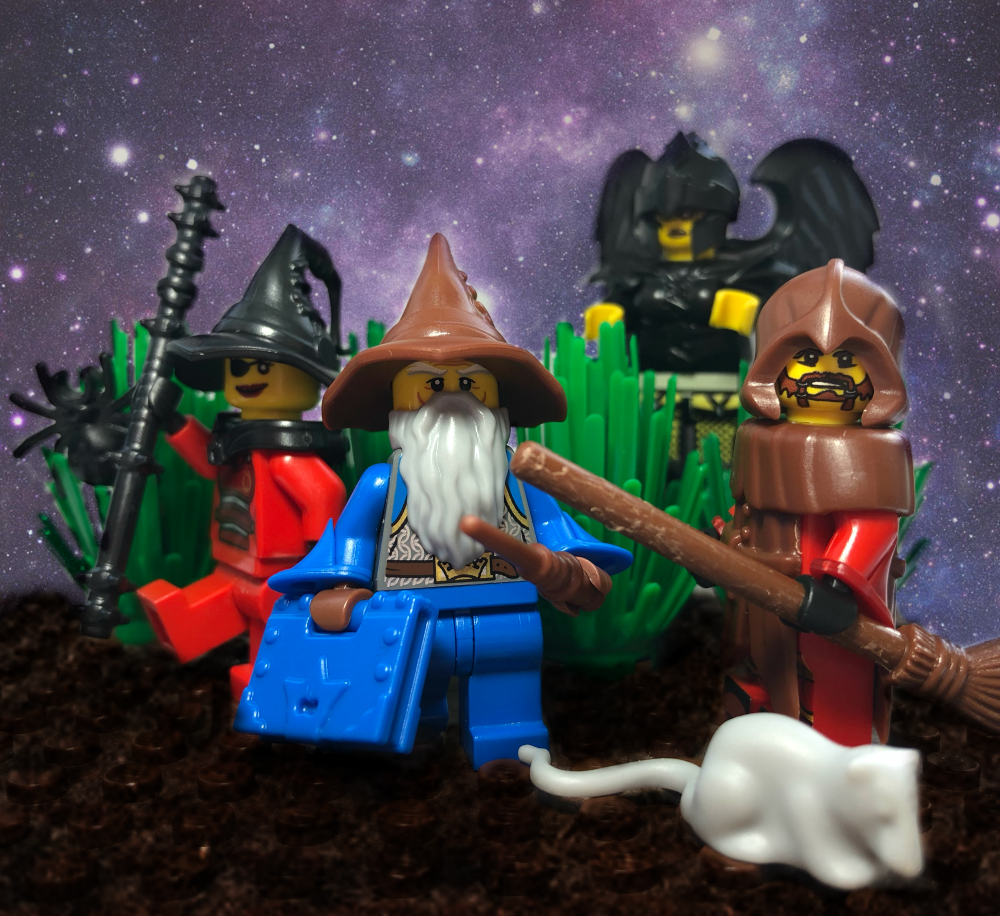 Custom LEGO MOC of the Week - She's Behind You! - BrickWarriors