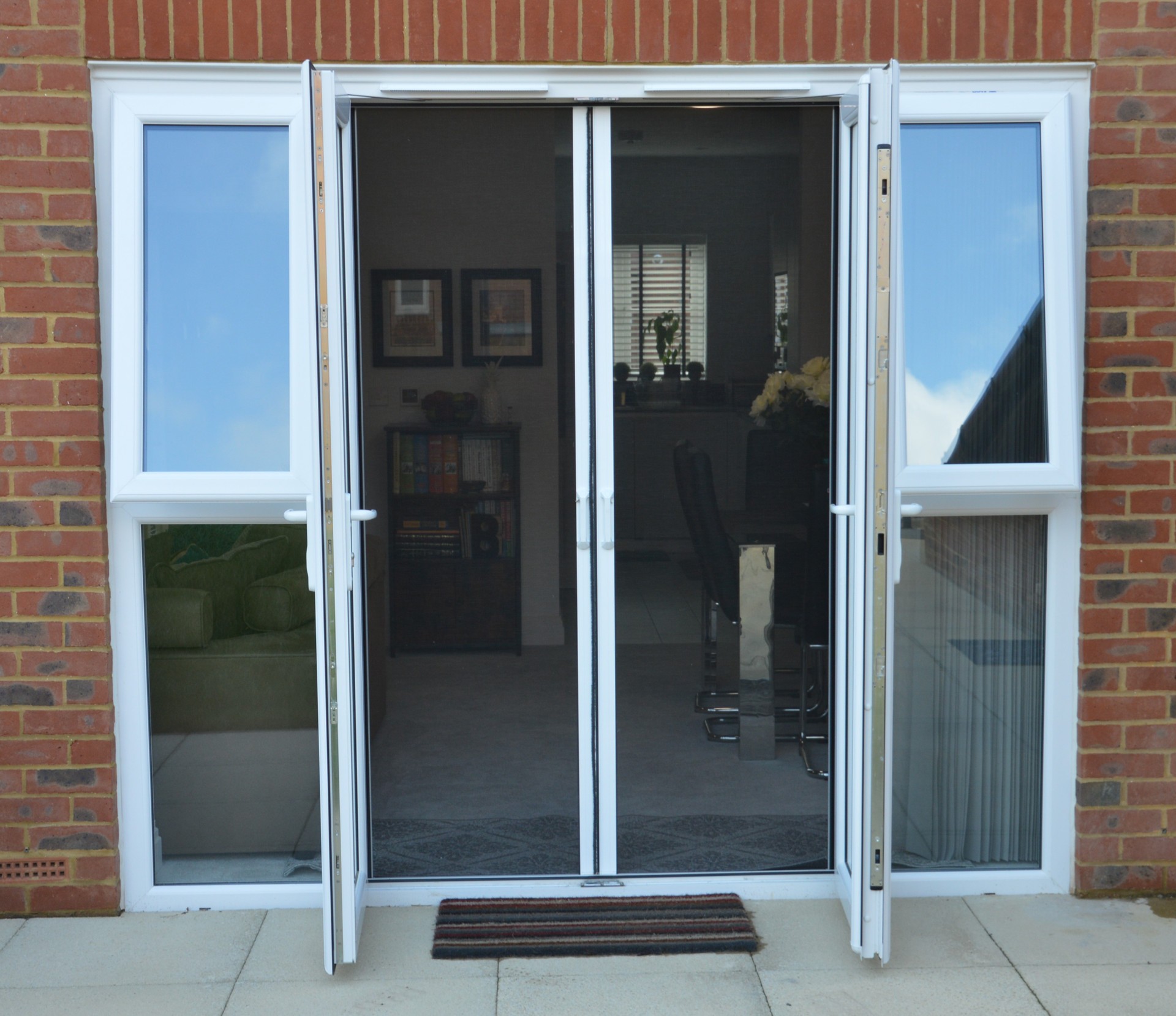 Pull down window fly screen - Small | DIY Fly Screens