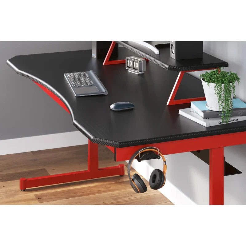 The LYNXTYN HOME OFFICE DESK available at Leisure Tyme Rentals