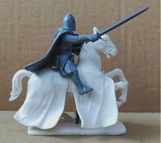 60HYW09B Mounted Men-At-Arms In Chainmail - Peter Nathan Toy Soldiers