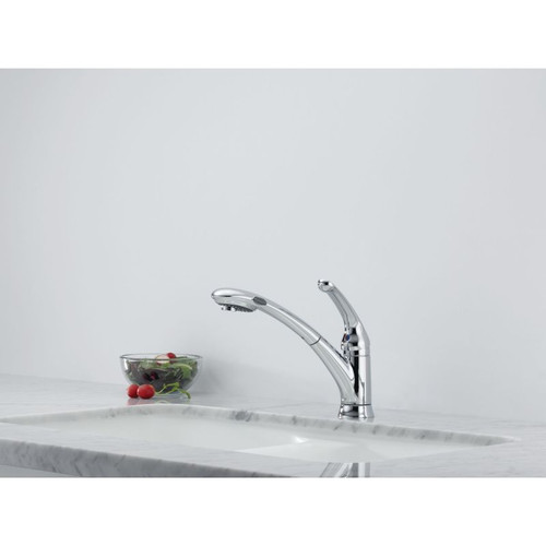 Delta Signature Single-Handle Pull-Out Kitchen Faucet in Chrome 470-DST ...