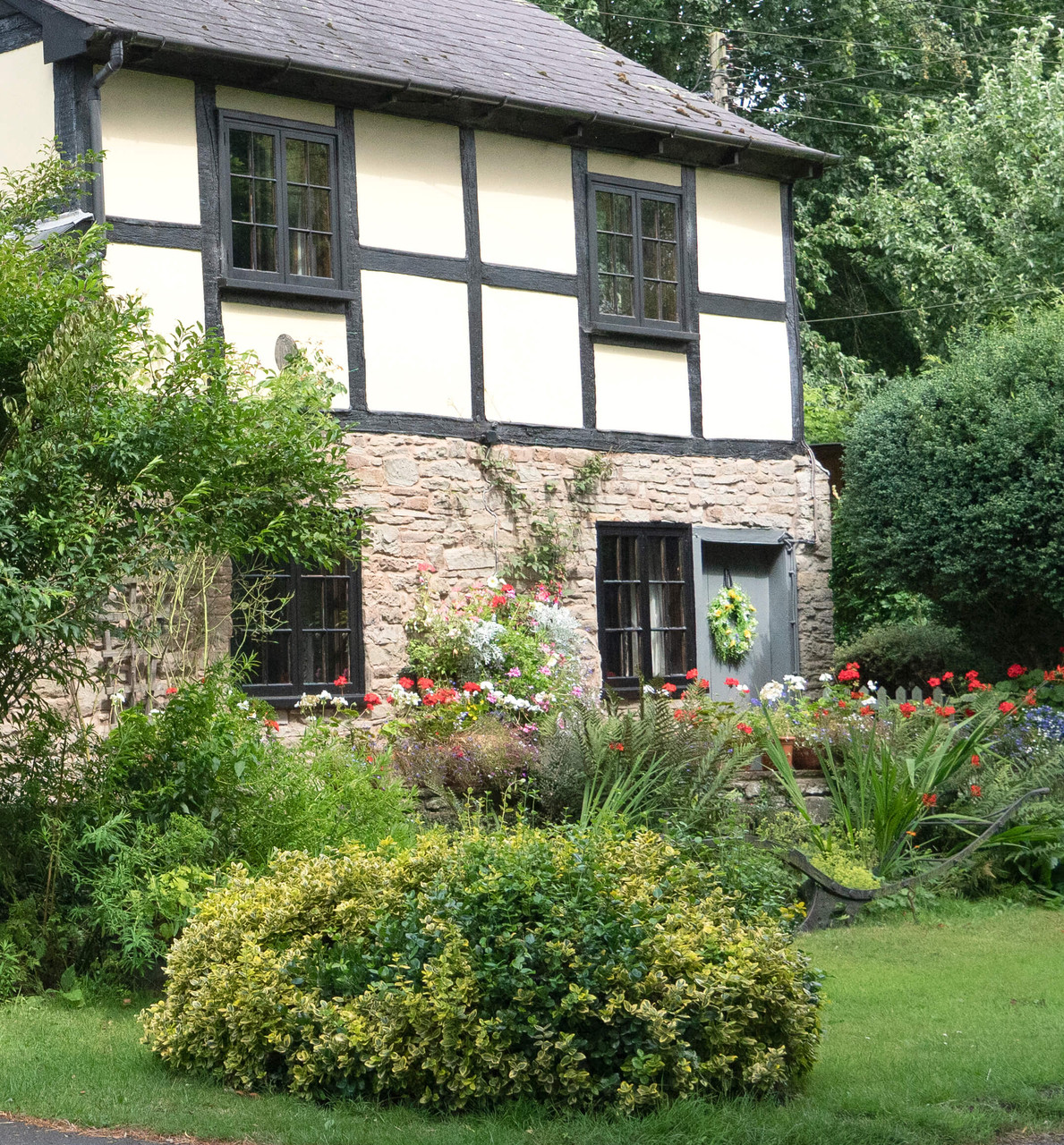 From The Anvil Loop Door Knocker | 160 x 63mm | Black