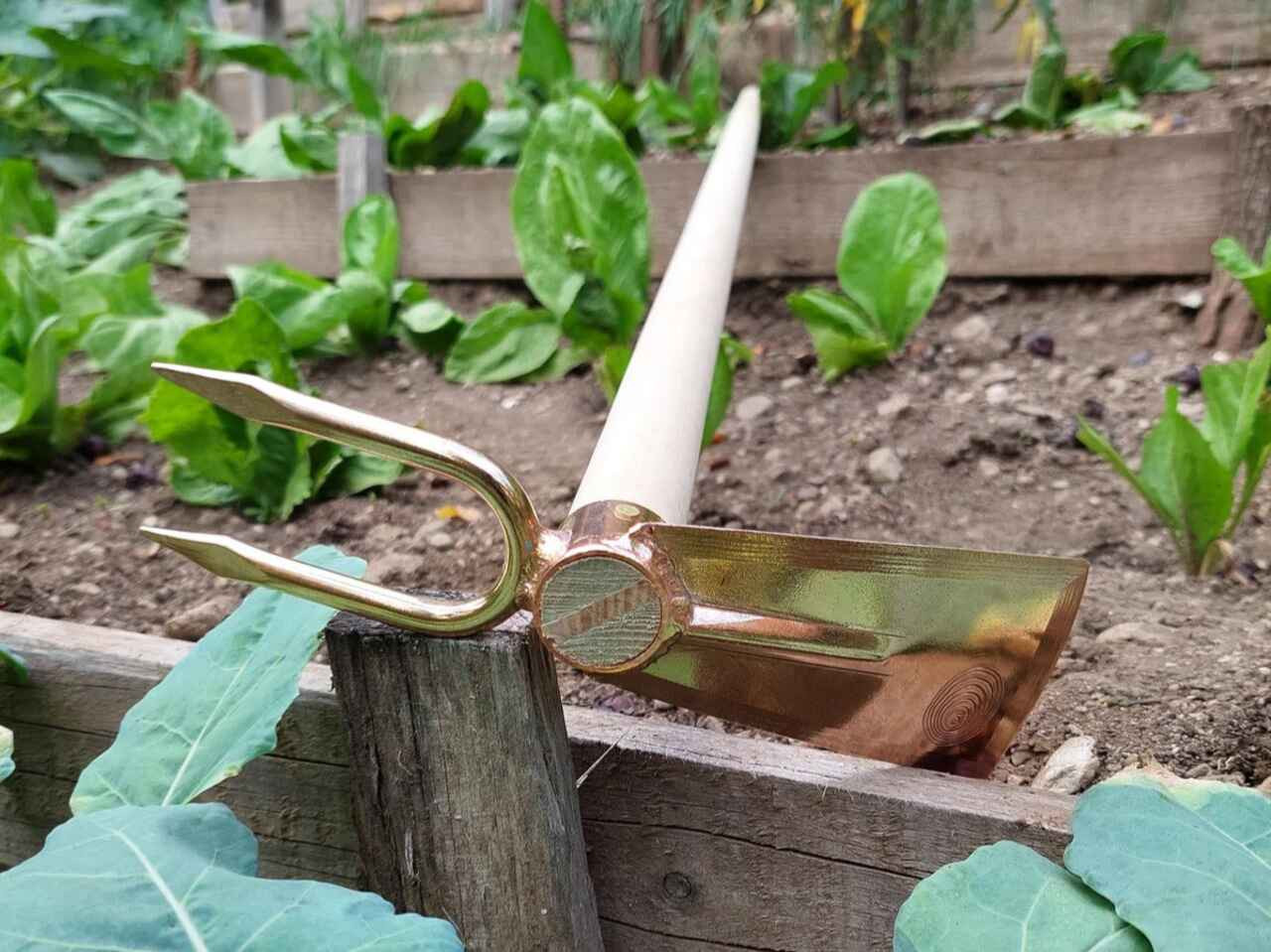 Zala Copper Garden Hoe