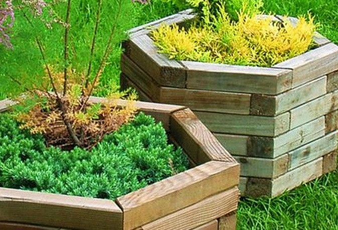 Jagram Royal Hexagonal Planter - Assembled