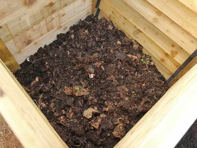 Heavy duty wooden compost bin