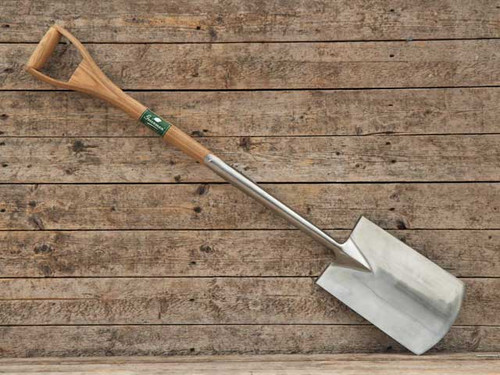 True Temper Irish Spade - Long Handled Digging Spade