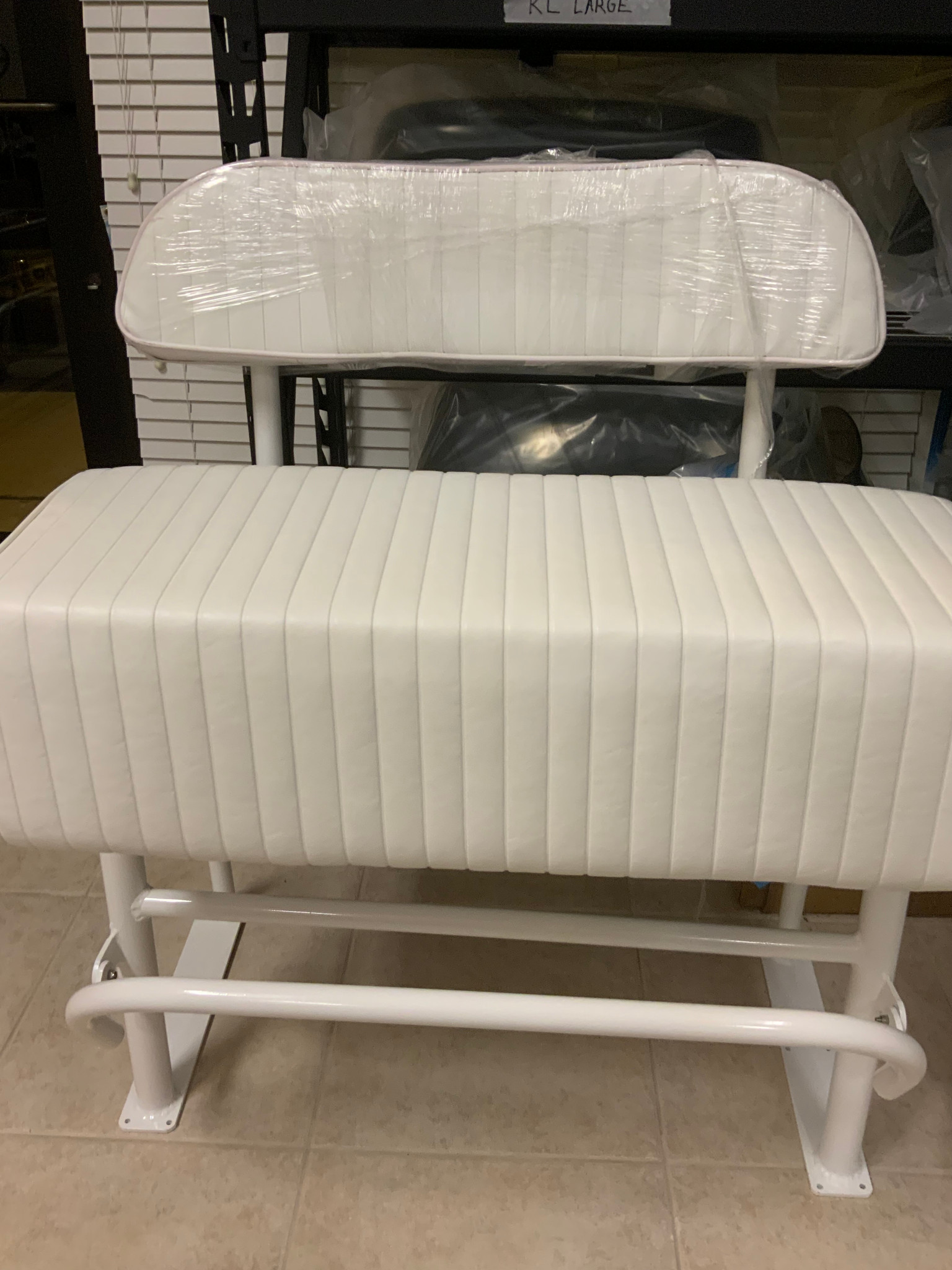 Economy leaning post 36” includes cushions - Sea Pro Boat Parts