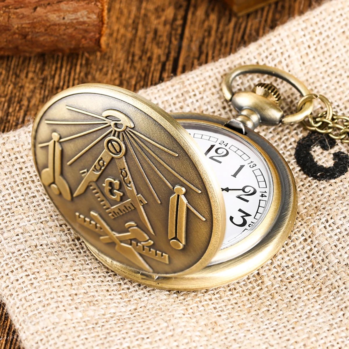 Personalized Engraving Retro Quartz Freemason Pocket Watch