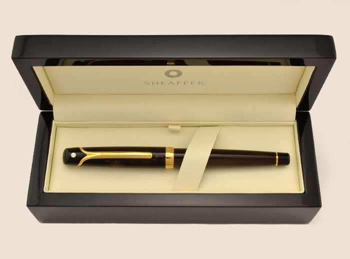 Sheaffer Valor Fountain Pen - Italian-made, Glossy Brown w Gold Trim ...