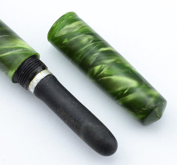 Wahl Eversharp Bantam Fountain Pen - Green Swirl, Bulb Filler, #0 14k ...