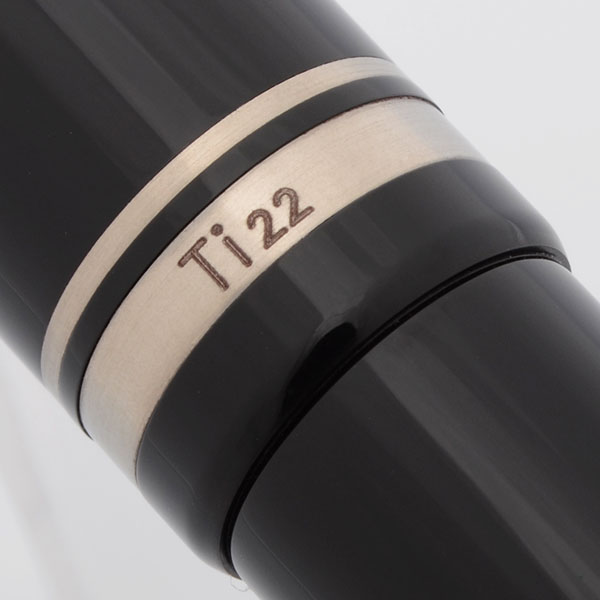 Delta Titanio Fountain Pen (1982) - Black w/Chrome Trim, C/C, Medium ...