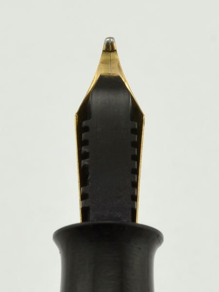 Wyvern 60C Fountain Pen - UK, Snakeskin, Lever Fill, 14k Semi-Flex ...