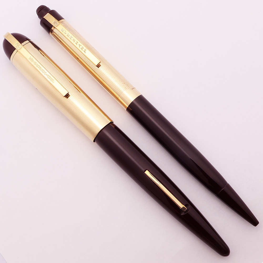 Eversharp Skyline Fountain Pen Set - Burgundy w GF Horizontal Lined Cap ...