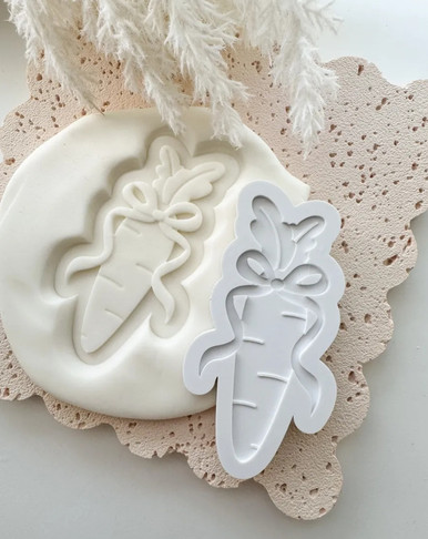 BECOH Collective -Carrot with Bow Stamp & Cutter Stamp & Cutter Cookie ...