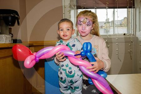38377891-19 month old Toby Ball with his sister Gracie Leigh, aged 6 ...