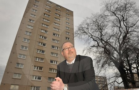 17053219-Keith Wilson, a City of Edinburgh concierge, who works in a ...