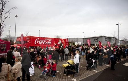 26517594-The Christmas Coca Cola truck visits Braehead Shopping Centre ...