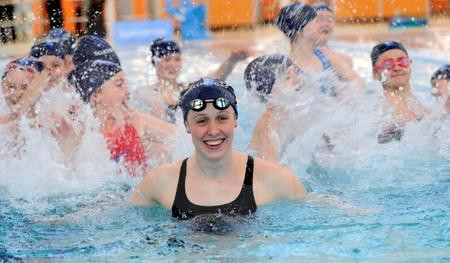 22972583-Commonwealth swimming Champion Hannah Miley coaching Dunard ...
