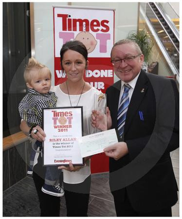 19805637-Pictures Martin Shields Herald and Times Group. Times Tot prizewinners Riley Allan 1st ...