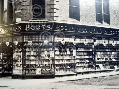 39334342-The original Boots shop front with Victoria Avenue going off ...