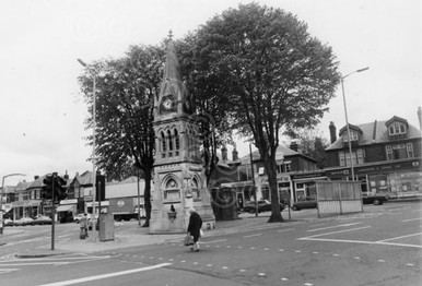 39578936-Bitterne Park Triangle. June 25, 1980. THE SOUTHERN DAILY ECHO ...