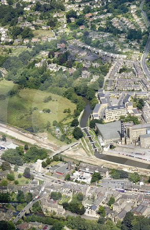 3736638-Aerial view of Bingley showing the new padestrian bridge and ...