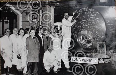 36069149-RIP Whitbread. The last tanker leaves the Blackburn brewery in ...