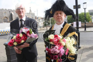 39563711-Lord Mayor, Kevin Maguire, right, and Alan Waters, leader of ...
