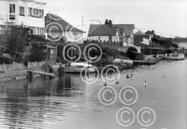 29249212-Argus Looking Back Yesterdays Widewater in Lancing in 1986 LB ...