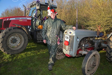 39635323-The 2022 Tractor Run from The Angel pub in Larling. Simon ...
