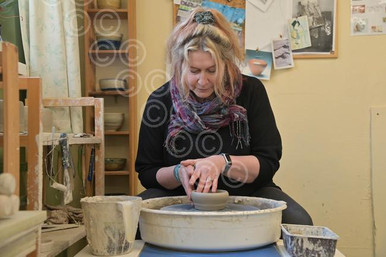 39656170-Simon and Louise Taggart run creative therapy workshops from ...