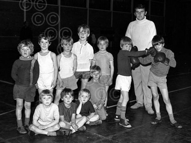 39689993-Boxing Club Queens Park Youth Club 1972 Wrexham bygones wby 14 ...