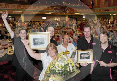 17941986-Who Cares wins award evening - Staff from Mecca Bingo ...