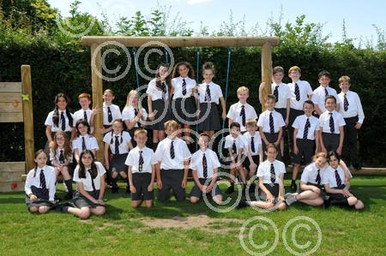 39516171-yr6 leavers 2022 St Matthews stretton class teacher Miss ...