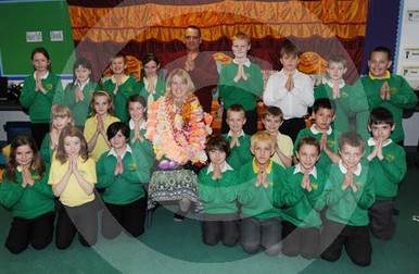 20629591-Somerset Bridge primary school Hindu day - Dhirasanta Das with ...