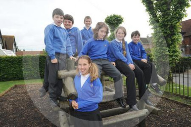 21469285-39330 Last day at School Pictures Kennet Valley School. Year 6 ...