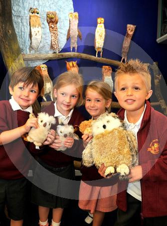 28893778-Pic by Dave Cox First day at school , Haydon Wick school. left ...