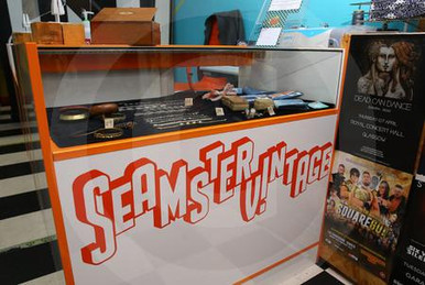 39327942-Detail photographs of items in Seamster Vintage. Stephen ...