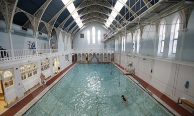 27044254-Swimmers in the pool at the Western Baths club in the west end ...