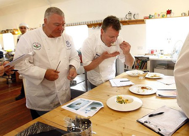 15220850-Judges Ian MacDonald, left, and ROy Brett during the Young ...