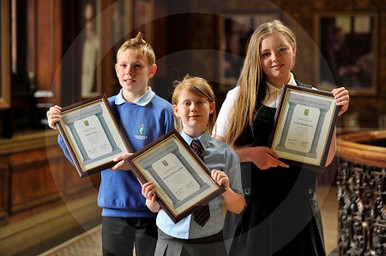 17780023-Picture Nick Ponty Primary and Secondary School kids from ...
