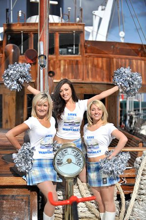 17839373-Photo Jamie Simpson. Three gorgeous cheerleaders from the ...