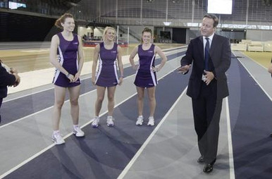 25334999-Prime Minister David Cameron meets the Scottish Netball team ...
