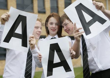 25385960-Duncanrig Secondary school, East Kilbride pupils, 16 year old ...