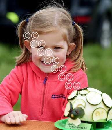 39852273-Four-year-old Lizzie Holgate wins the Fruit and Vegetable ...