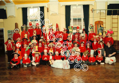 39885724-Pupils from Ysgol emmanuel Rhyl wore fancy hats in aid of Red ...