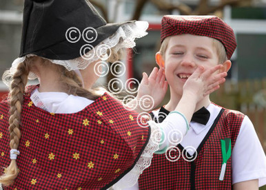 39936210-Flintshire schools.St David's Day.Mold Bryn Gwalia.Lexi 6 and ...