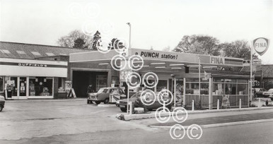 39938726-20 May 1980 - Garage of H Duffield and Son in Main street ...